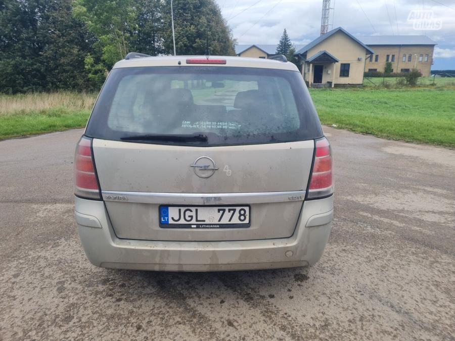 Opel Zafira 2007 in Kaunas, with an engine capacity of 1.90 L and mileage of 301 thousand km for 1500 €, photo 9 on AUTOMOTO.COM.LV