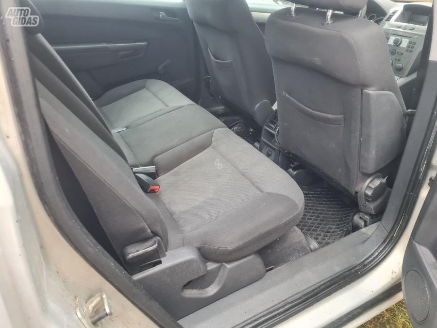 Opel Zafira 2007 in Kaunas, with an engine capacity of 1.90 L and mileage of 301 thousand km for 1500 €, photo 12 on AUTOMOTO.COM.LV