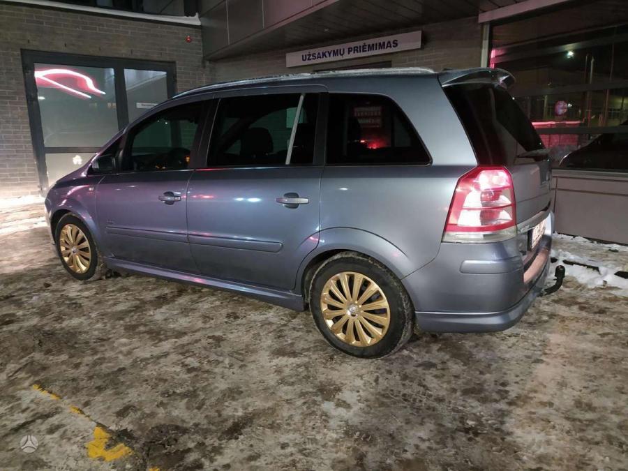 Opel Zafira 2008 Viļņa, ar dzinēja tilpumu 1.91 L un nobraukumu 305 tūkst. km par 2999 €, foto 12 vietnē AUTOMOTO.COM.LV