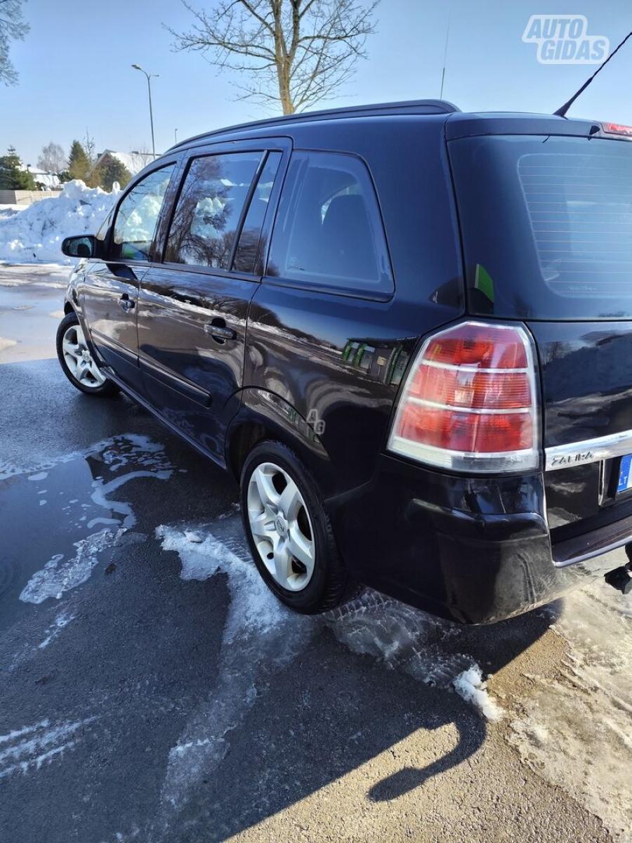 Opel Zafira 2008 in Plunge, with an engine capacity of 1.90 L and mileage of 237 thousand km for 1650 €, photo 8 on AUTOMOTO.COM.LV