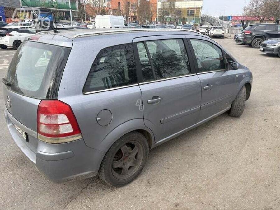 Opel Zafira 2008 in Vilnius, with an engine capacity of 1.80 L and mileage of 270 thousand km for 630 €, photo 3 on AUTOMOTO.COM.LV