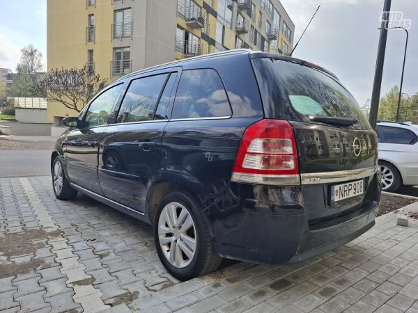 Opel Zafira 2008 in Kaunas, with an engine capacity of 1.70 L and mileage of 395 thousand km for 1150 €, photo 2 on AUTOMOTO.COM.LV