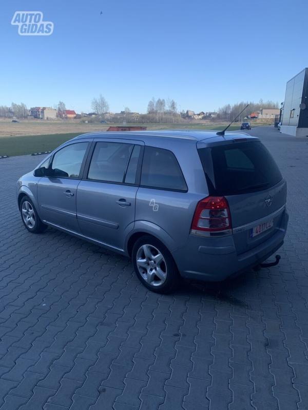 Opel Zafira 2008 Šauļi, ar dzinēja tilpumu 1.80 L un nobraukumu 288 tūkst. km par 1550 €, foto 6 vietnē AUTOMOTO.COM.LV