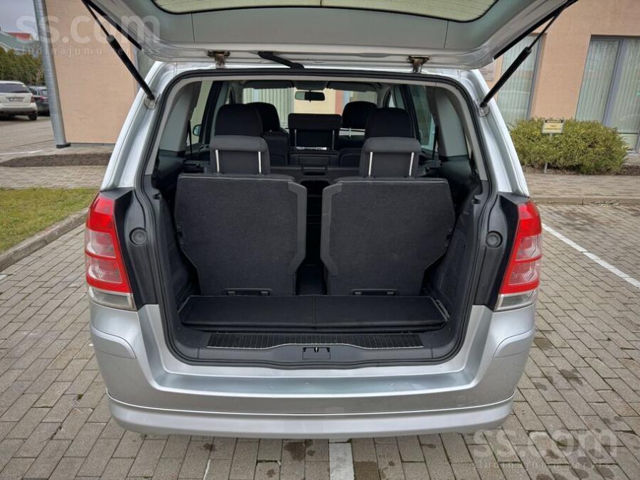 Opel Zafira 2008 in Jelgava, with an engine capacity of 1.70 L and mileage of 0 thousand km for 3250 €, photo 12 on AUTOMOTO.COM.LV