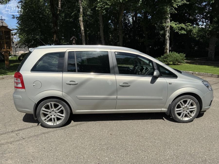 Opel Zafira 2008 Mažeikiai, ar dzinēja tilpumu 1.60 L un nobraukumu 402 tūkst. km par 1500 €, foto 4 vietnē AUTOMOTO.COM.LV