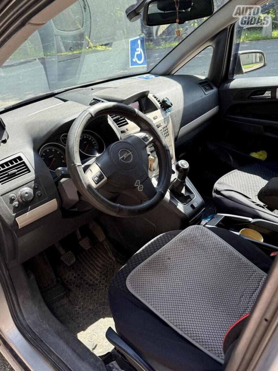 Opel Zafira 2008 Mažeikiai, ar dzinēja tilpumu 1.60 L un nobraukumu 402 tūkst. km par 1500 €, foto 8 vietnē AUTOMOTO.COM.LV