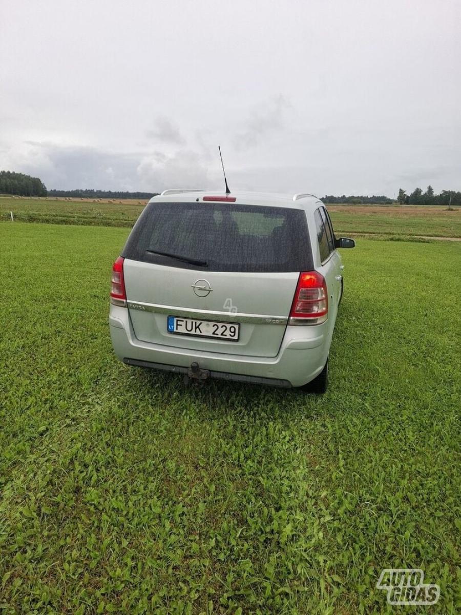 Opel Zafira 2008 in Vilnius, with an engine capacity of 1.70 L and mileage of 341 thousand km for 1400 €, photo 1 on AUTOMOTO.COM.LV