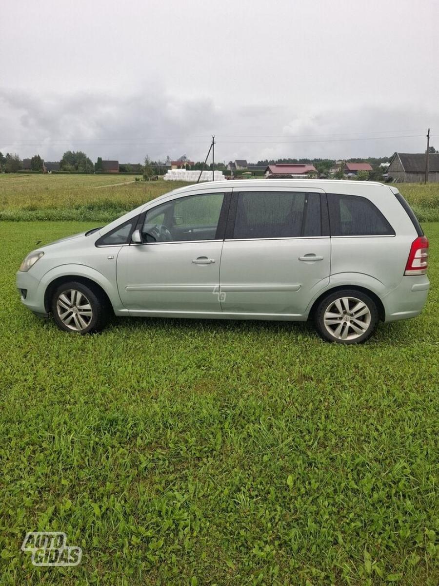 Opel Zafira 2008 in Vilnius, with an engine capacity of 1.70 L and mileage of 341 thousand km for 1400 €, photo 5 on AUTOMOTO.COM.LV