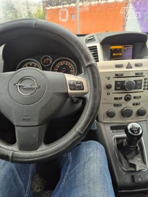 Opel Zafira 2008 in Mazeikiai, with an engine capacity of 1.60 L and mileage of 405 thousand km for 1150 €, photo  on AUTOMOTO.COM.LV