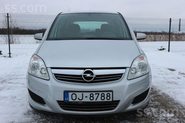 Opel Zafira 2009 in Riga, with an engine capacity of 1.70 L and mileage of 218 thousand km for 3350 €, photo 3 on AUTOMOTO.COM.LV