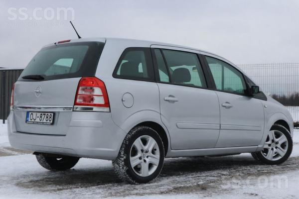 Opel Zafira 2009 in Riga, with an engine capacity of 1.70 L and mileage of 218 thousand km for 3350 €, photo 8 on AUTOMOTO.COM.LV