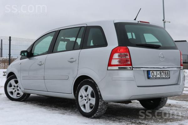Opel Zafira 2009 in Riga, with an engine capacity of 1.70 L and mileage of 218 thousand km for 3350 €, photo 10 on AUTOMOTO.COM.LV