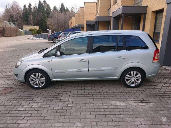 Opel Zafira 2009 Viļņa, ar dzinēja tilpumu 1.80 L un nobraukumu 198 tūkst. km par 2500 €, foto 1 vietnē AUTOMOTO.COM.LV