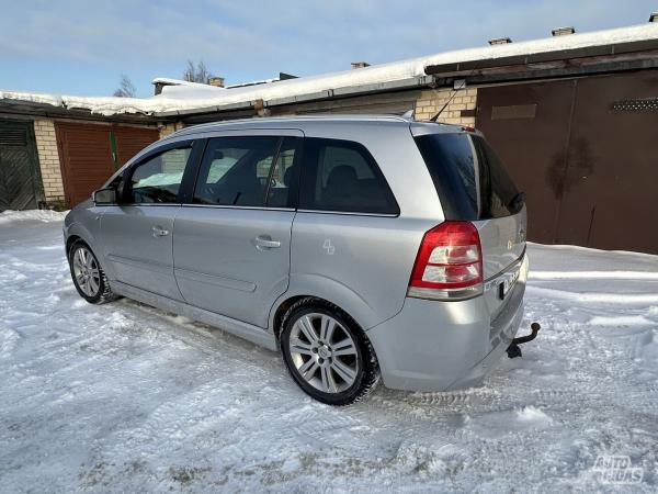 Opel Zafira 2009 in Vilnius, with an engine capacity of 1.70 L and mileage of 225 thousand km for 1700 €, photo 3 on AUTOMOTO.COM.LV