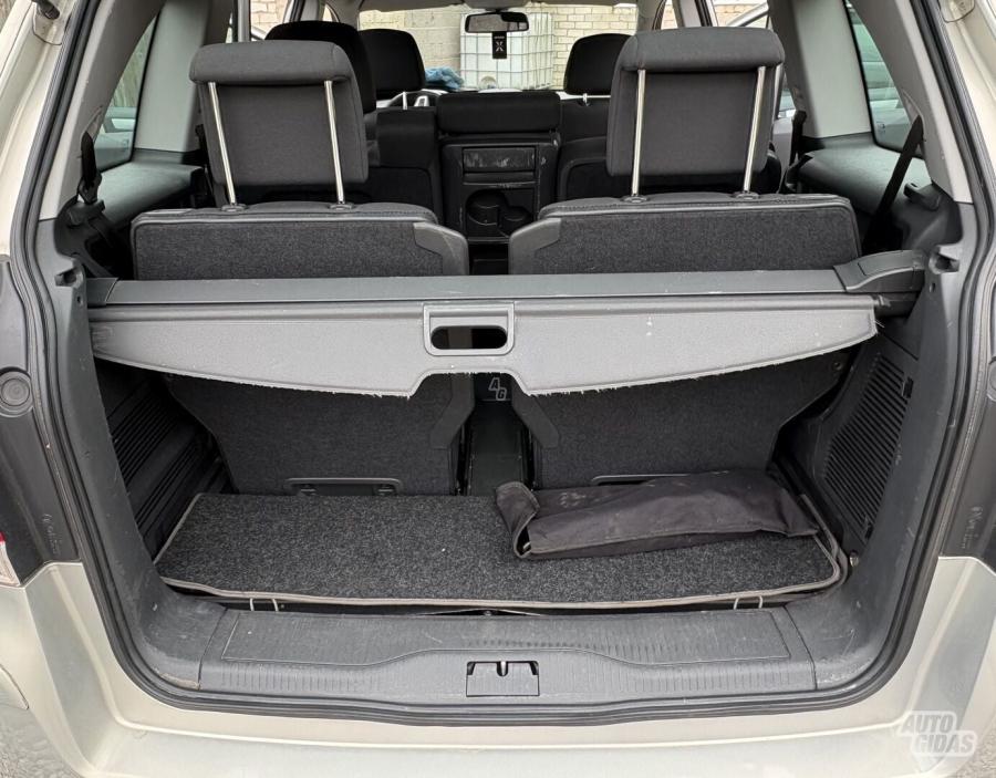Opel Zafira 2009 in Taurage, with an engine capacity of 1.70 L and mileage of 297 thousand km for 2500 €, photo 18 on AUTOMOTO.COM.LV