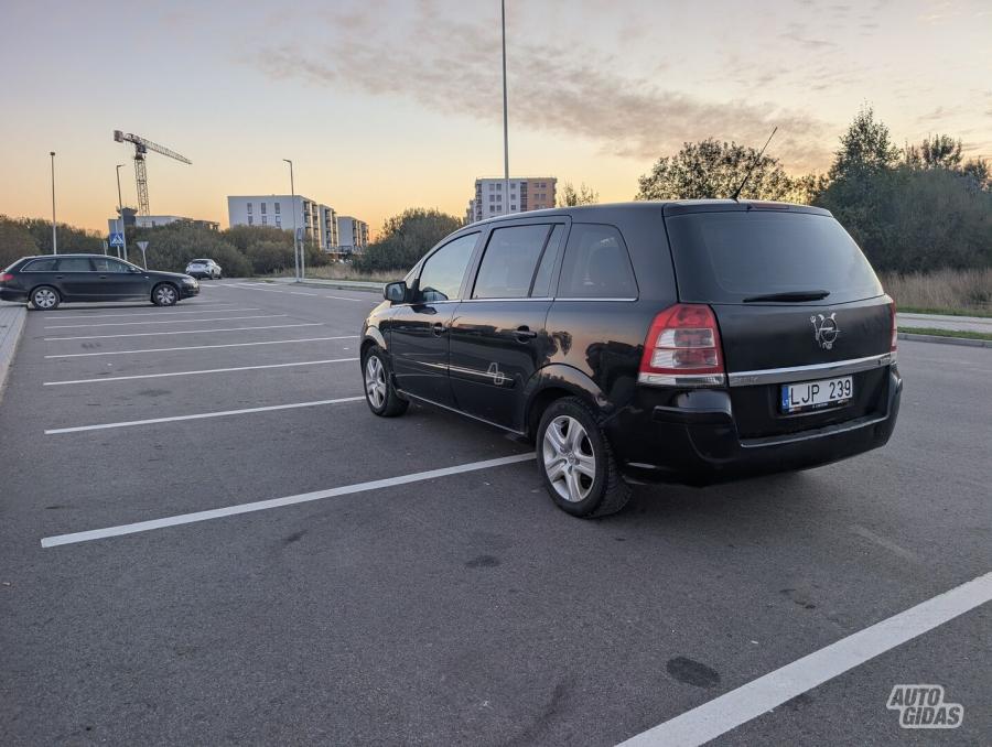 Opel Zafira 2009 in Klaipeda, with an engine capacity of 1.90 L and mileage of 413 thousand km for 1250 €, photo 7 on AUTOMOTO.COM.LV