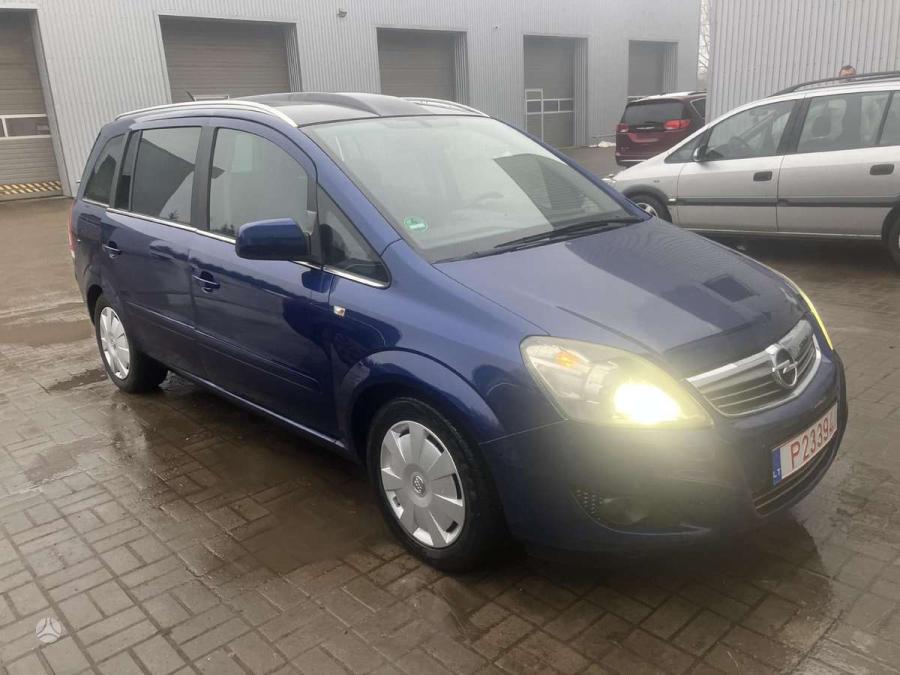 Opel Zafira 2010 in Rokiskis, with an engine capacity of 1.90 L and mileage of 237 thousand km for 2350 €, photo 2 on AUTOMOTO.COM.LV