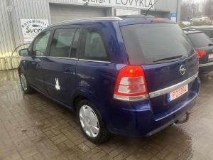 Opel Zafira 2010 in Rokiskis, with an engine capacity of 1.90 L and mileage of 237 thousand km for 2350 €, photo 3 on AUTOMOTO.COM.LV