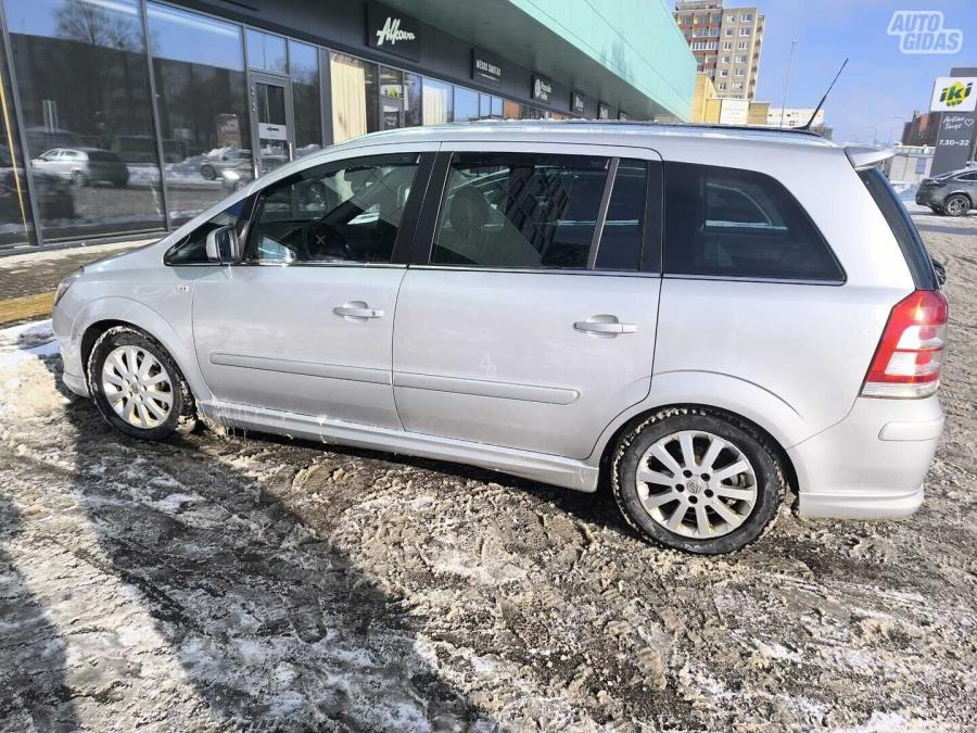 Opel Zafira 2010 Kauņa, ar dzinēja tilpumu 1.70 L un nobraukumu 321 tūkst. km par 3400 €, foto 2 vietnē AUTOMOTO.COM.LV