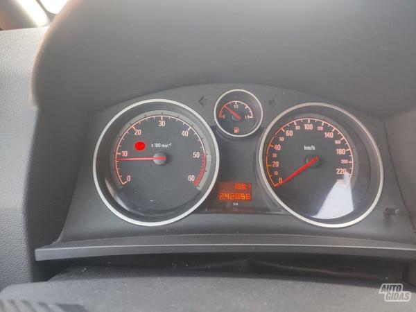 Opel Zafira 2010 in Kaunas, with an engine capacity of 1.70 L and mileage of 243 thousand km for 3300 €, photo 10 on AUTOMOTO.COM.LV