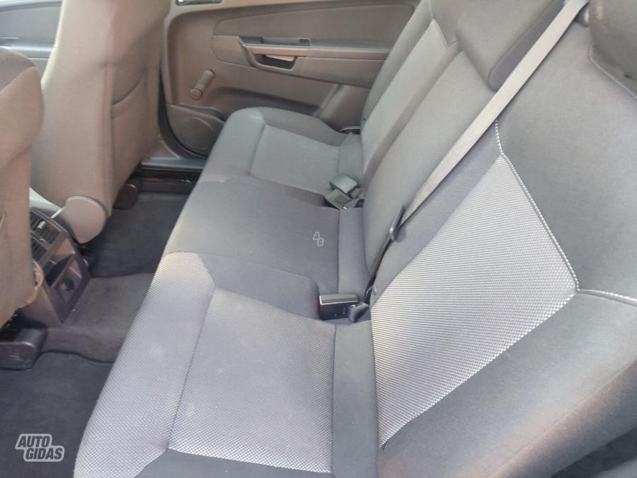 Opel Zafira 2010 in Kaunas, with an engine capacity of 1.70 L and mileage of 243 thousand km for 3300 €, photo 13 on AUTOMOTO.COM.LV