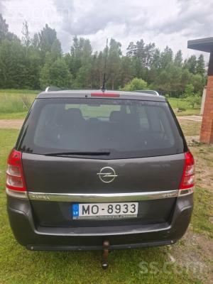 Opel Zafira 2010 in Cesis, with an engine capacity of 1.70 L and mileage of 298 thousand km for 2100 €, photo 3 on AUTOMOTO.COM.LV