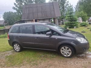 Opel Zafira 2010 in Cesis, with an engine capacity of 1.70 L and mileage of 298 thousand km for 2100 €, photo 5 on AUTOMOTO.COM.LV