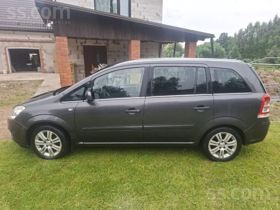 Opel Zafira 2010 in Cesis, with an engine capacity of 1.70 L and mileage of 298 thousand km for 2100 €, photo 6 on AUTOMOTO.COM.LV