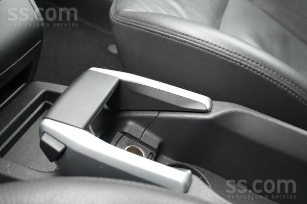Opel Zafira 2010 in Riga, with an engine capacity of 2.20 L and mileage of 210 thousand km for 5490 €, photo 8 on AUTOMOTO.COM.LV
