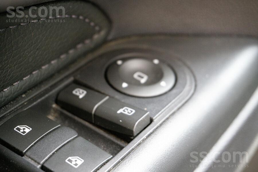 Opel Zafira 2010 Rīga, ar dzinēja tilpumu 2.20 L un nobraukumu 210 tūkst. km par 5490 €, foto 17 vietnē AUTOMOTO.COM.LV