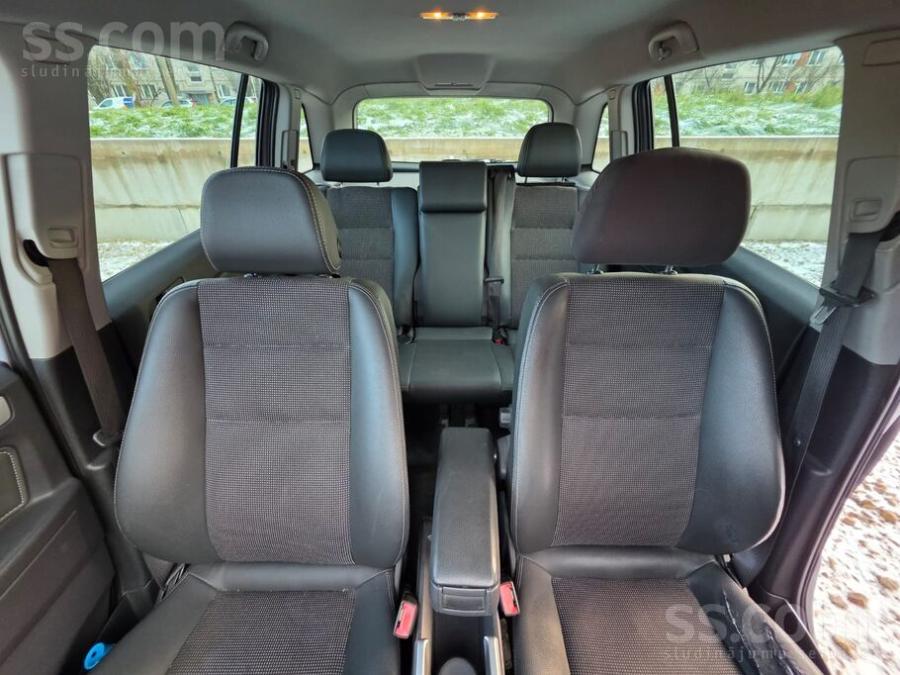 Opel Zafira 2010 in Riga, with an engine capacity of 1.70 L and mileage of 249 thousand km for 2500 €, photo 8 on AUTOMOTO.COM.LV