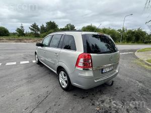 Opel Zafira 2010 in Jelgava, with an engine capacity of 1.90 L and mileage of 286 thousand km for 3650 €, photo 8 on AUTOMOTO.COM.LV