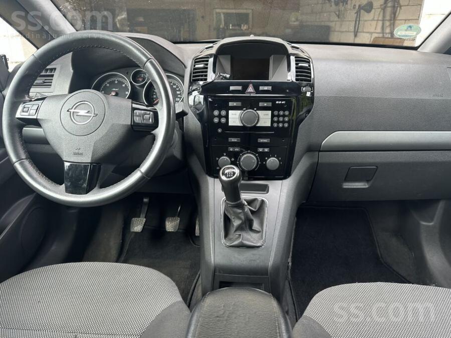 Opel Zafira 2010 in Jelgava, with an engine capacity of 1.90 L and mileage of 286 thousand km for 3650 €, photo 13 on AUTOMOTO.COM.LV