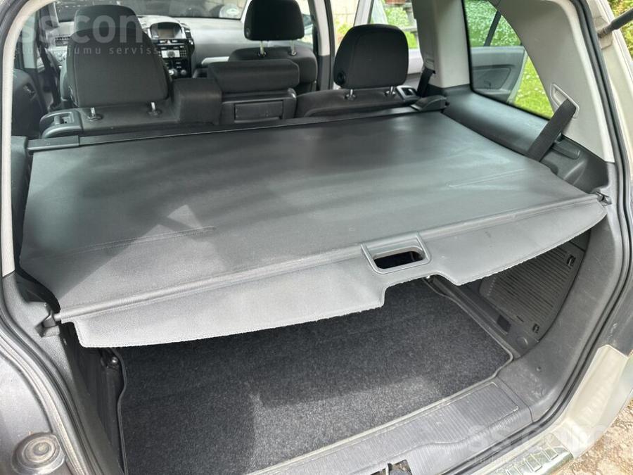Opel Zafira 2010 in Jelgava, with an engine capacity of 1.90 L and mileage of 286 thousand km for 3650 €, photo 14 on AUTOMOTO.COM.LV