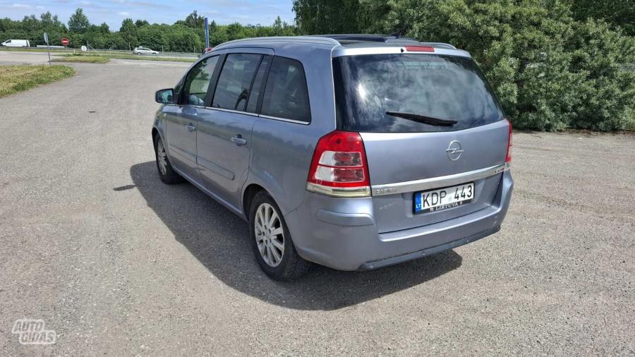 Опель Зафира 2010 в Расейняй, объемом двигателя 1.70 л и пробегом 322 тыс. км за 2100 €, фото 3 на AUTOMOTO.COM.LV