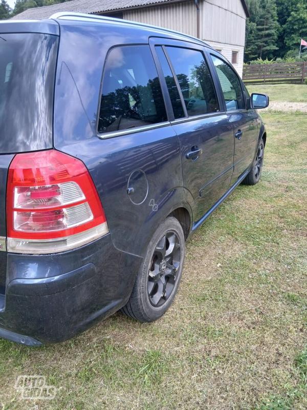 Opel Zafira 2010 Panevēža, ar dzinēja tilpumu 1.90 L un nobraukumu 283 tūkst. km par 2250 €, foto 6 vietnē AUTOMOTO.COM.LV