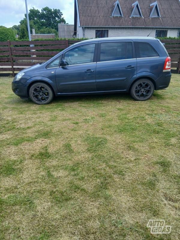 Opel Zafira 2010 Panevēža, ar dzinēja tilpumu 1.90 L un nobraukumu 283 tūkst. km par 2250 €, foto 9 vietnē AUTOMOTO.COM.LV
