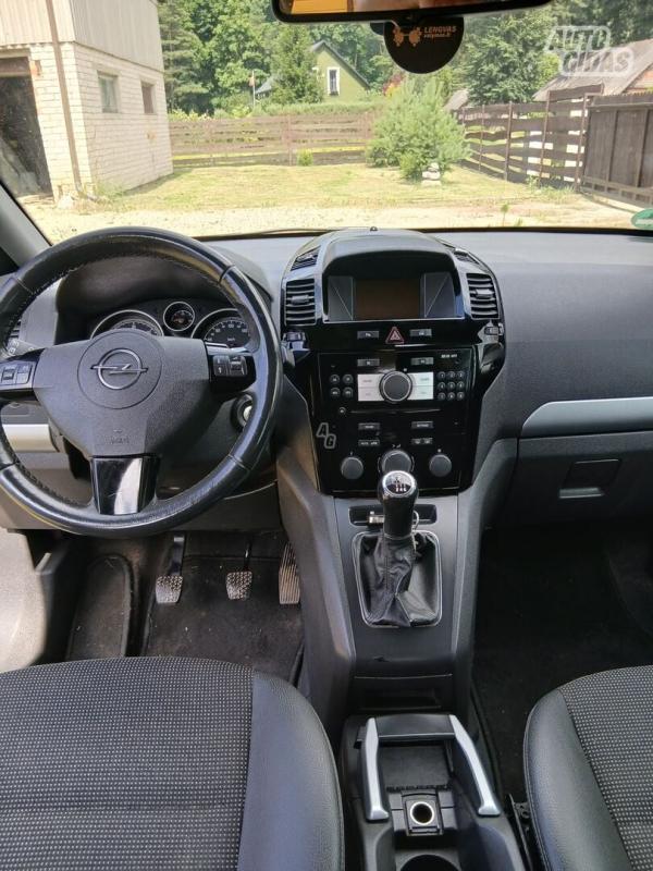 Opel Zafira 2010 Panevēža, ar dzinēja tilpumu 1.90 L un nobraukumu 283 tūkst. km par 2250 €, foto 10 vietnē AUTOMOTO.COM.LV
