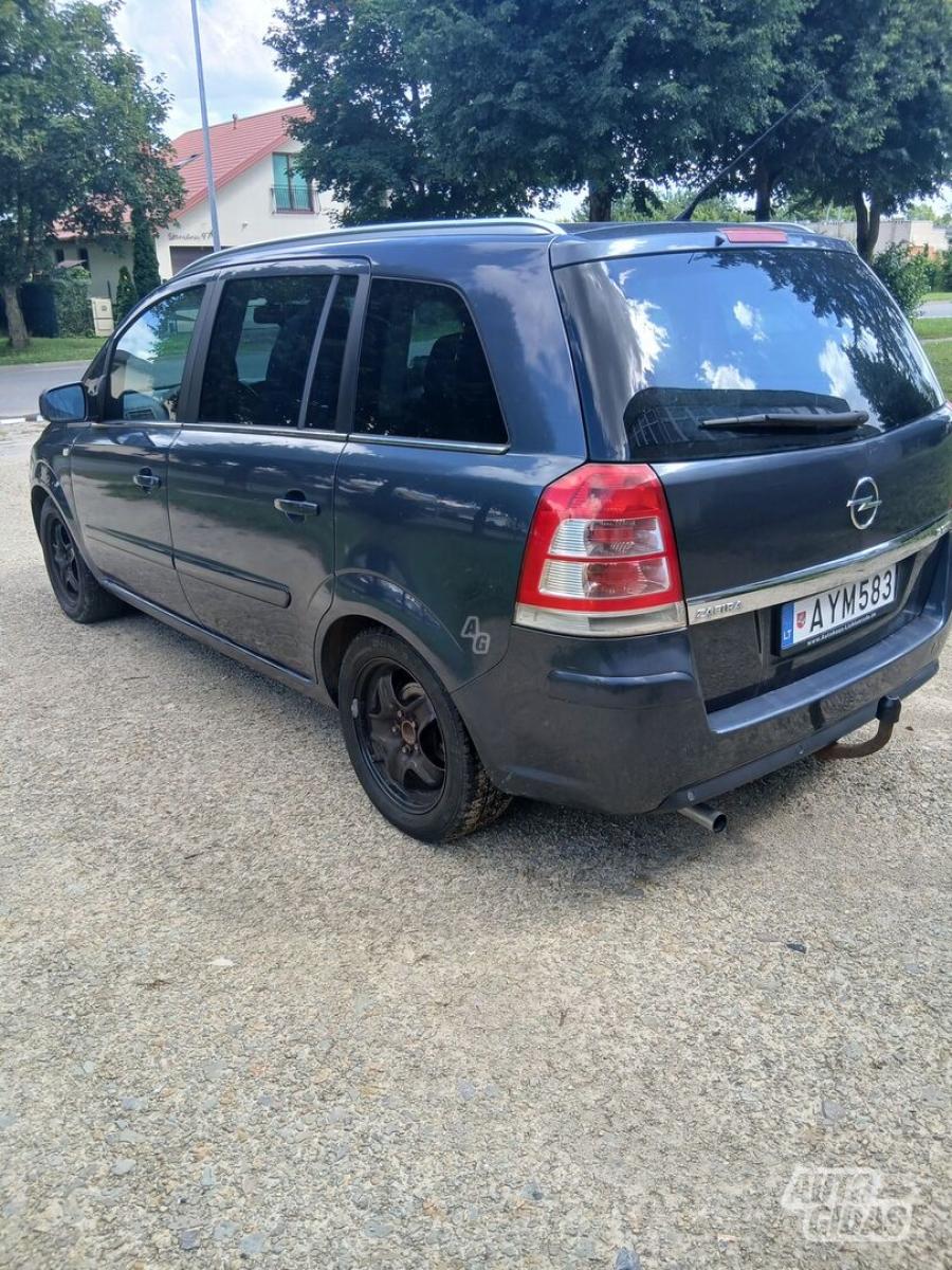 Opel Zafira 2010 in Panevezys, with an engine capacity of 1.90 L and mileage of 283 thousand km for 1990 €, photo 7 on AUTOMOTO.COM.LV