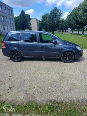 Opel Zafira 2010 in Panevezys, with an engine capacity of 1.90 L and mileage of 283 thousand km for 1990 €, photo 8 on AUTOMOTO.COM.LV