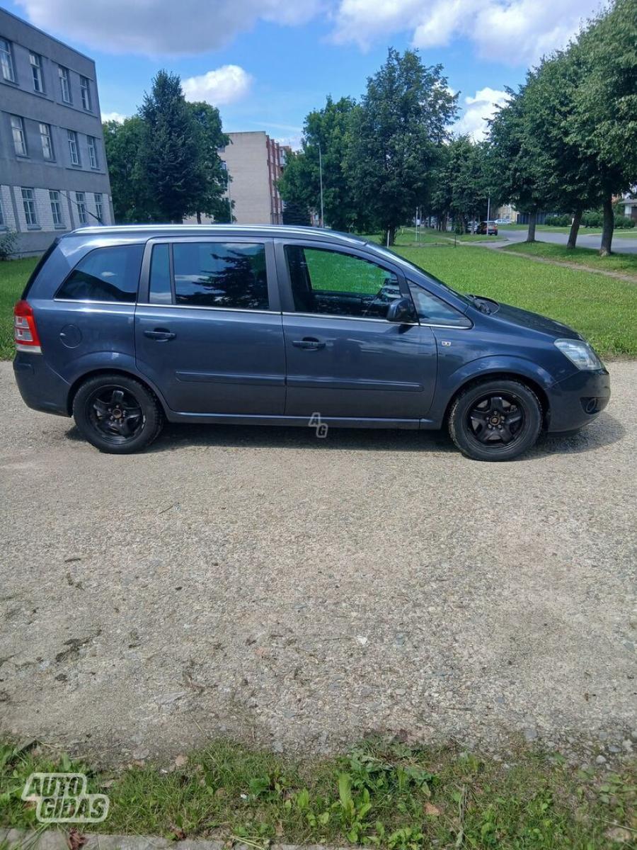 Opel Zafira 2010 in Panevezys, with an engine capacity of 1.90 L and mileage of 283 thousand km for 1990 €, photo 8 on AUTOMOTO.COM.LV