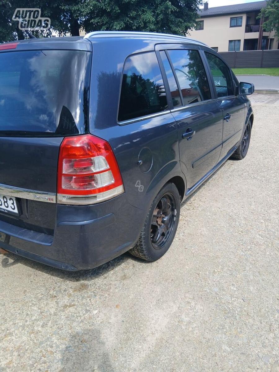 Opel Zafira 2010 in Panevezys, with an engine capacity of 1.90 L and mileage of 283 thousand km for 1990 €, photo 9 on AUTOMOTO.COM.LV