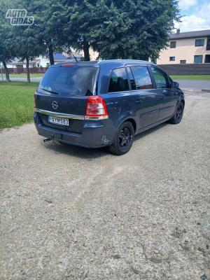 Opel Zafira 2010 in Panevezys, with an engine capacity of 1.90 L and mileage of 283 thousand km for 1990 €, photo 10 on AUTOMOTO.COM.LV