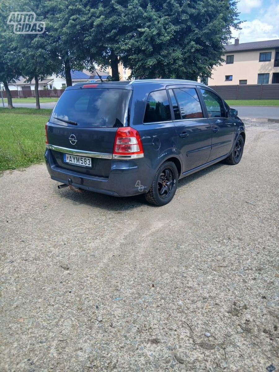 Opel Zafira 2010 in Panevezys, with an engine capacity of 1.90 L and mileage of 283 thousand km for 1990 €, photo 10 on AUTOMOTO.COM.LV