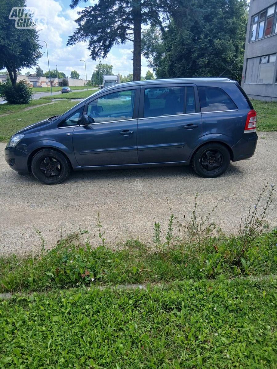 Opel Zafira 2010 in Panevezys, with an engine capacity of 1.90 L and mileage of 283 thousand km for 1990 €, photo 12 on AUTOMOTO.COM.LV