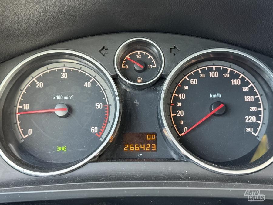 Opel Zafira 2010 in Vilnius, with an engine capacity of 1.90 L and mileage of 266 thousand km for 2450 €, photo 9 on AUTOMOTO.COM.LV