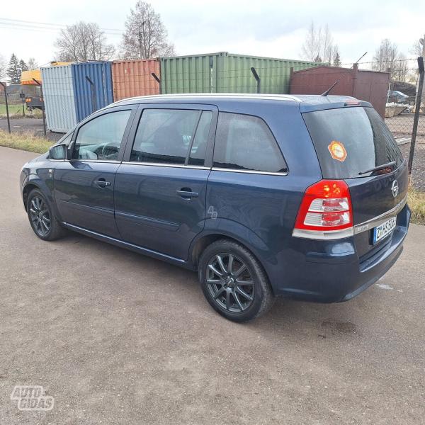 Opel Zafira 2011 Marijampole, ar dzinēja tilpumu 1.80 L un nobraukumu 150 tūkst. km par 3450 €, foto 4 vietnē AUTOMOTO.COM.LV