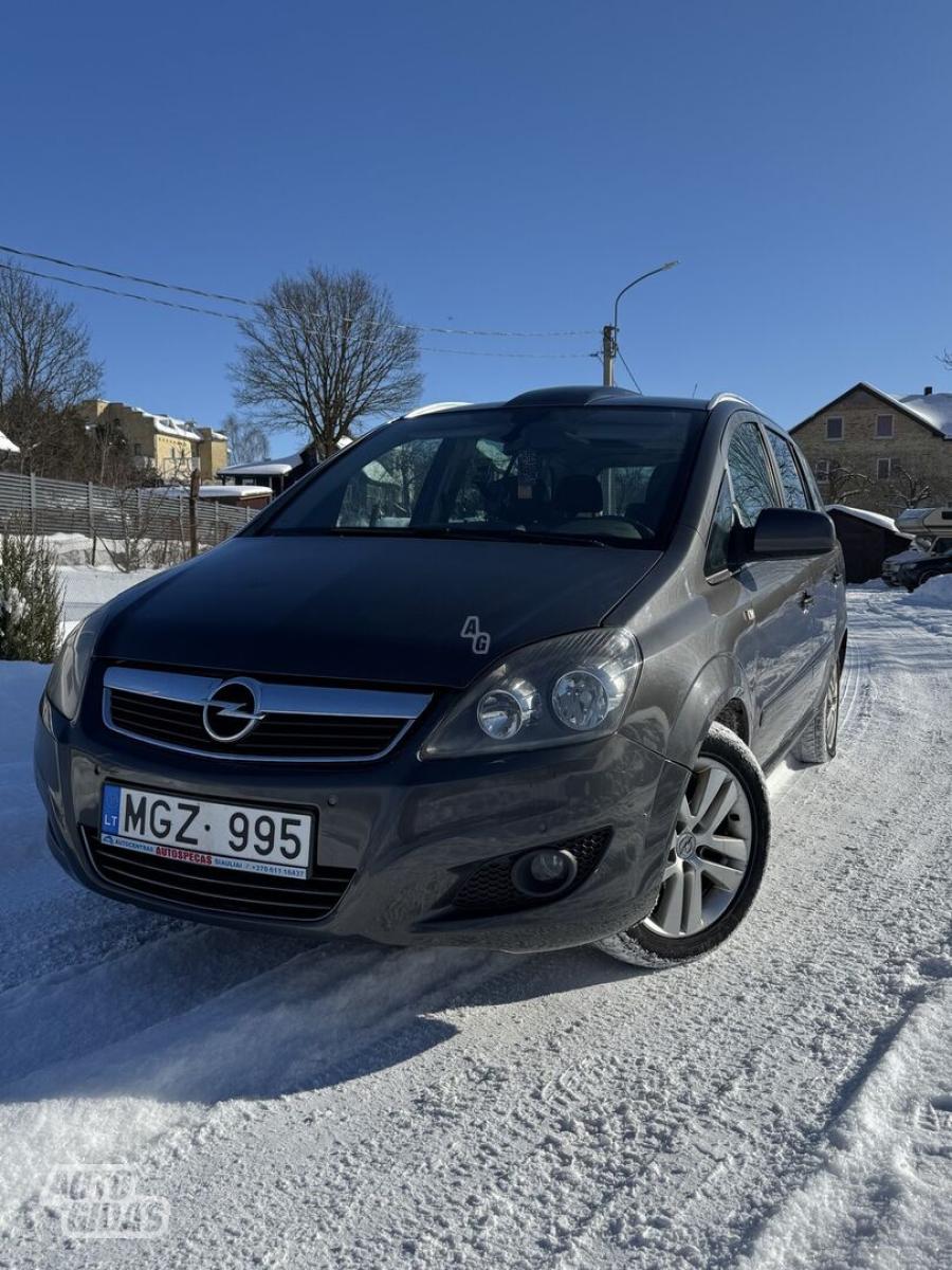 Opel Zafira 2011 in Siauliai, with an engine capacity of 1.70 L and mileage of 360 thousand km for 2050 €, photo 1 on AUTOMOTO.COM.LV