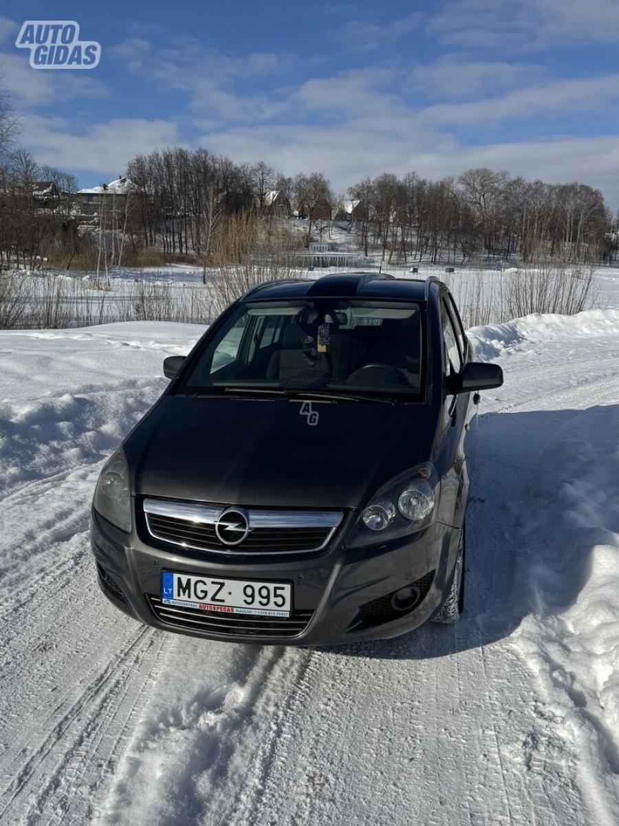 Opel Zafira 2011 in Siauliai, with an engine capacity of 1.70 L and mileage of 360 thousand km for 2050 €, photo 3 on AUTOMOTO.COM.LV