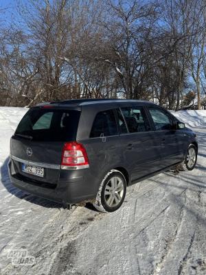 Opel Zafira 2011 in Siauliai, with an engine capacity of 1.70 L and mileage of 360 thousand km for 2050 €, photo 9 on AUTOMOTO.COM.LV